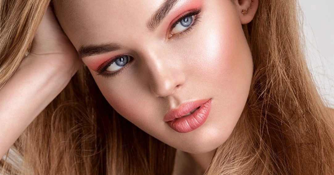 What You Need for Full Face Makeup Application - Stylezara